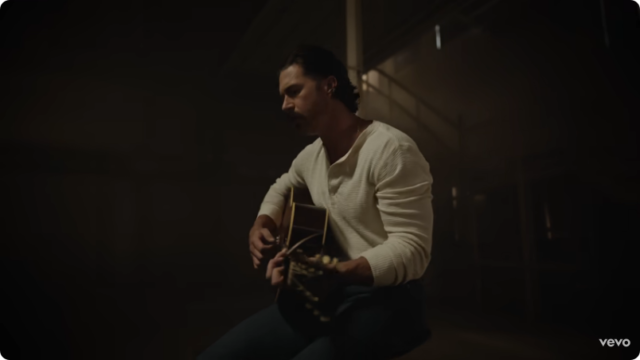 Watch Now: Riley Green – Jesus Saves – Country Music News | Country ...